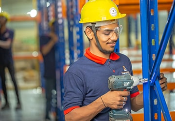 Selective Pallet Racking System Manufacturers| Smart Storage